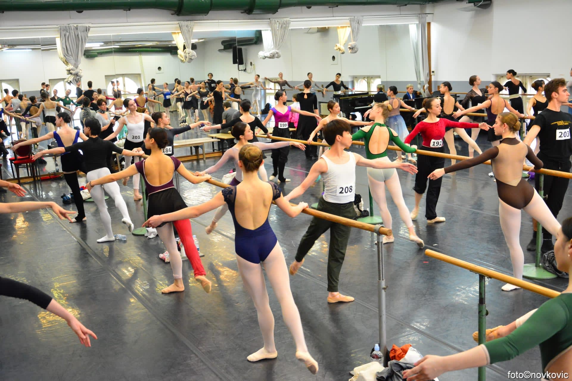 HNK - Candidates from around the world participated in the large ballet ...