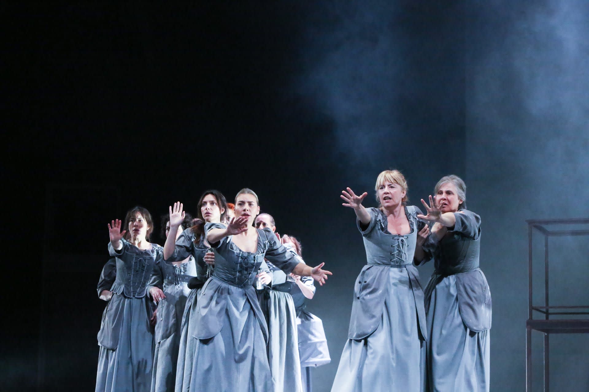 HNK - 13 actresses in the premiere of Lucy Kirkwood's The Welkin