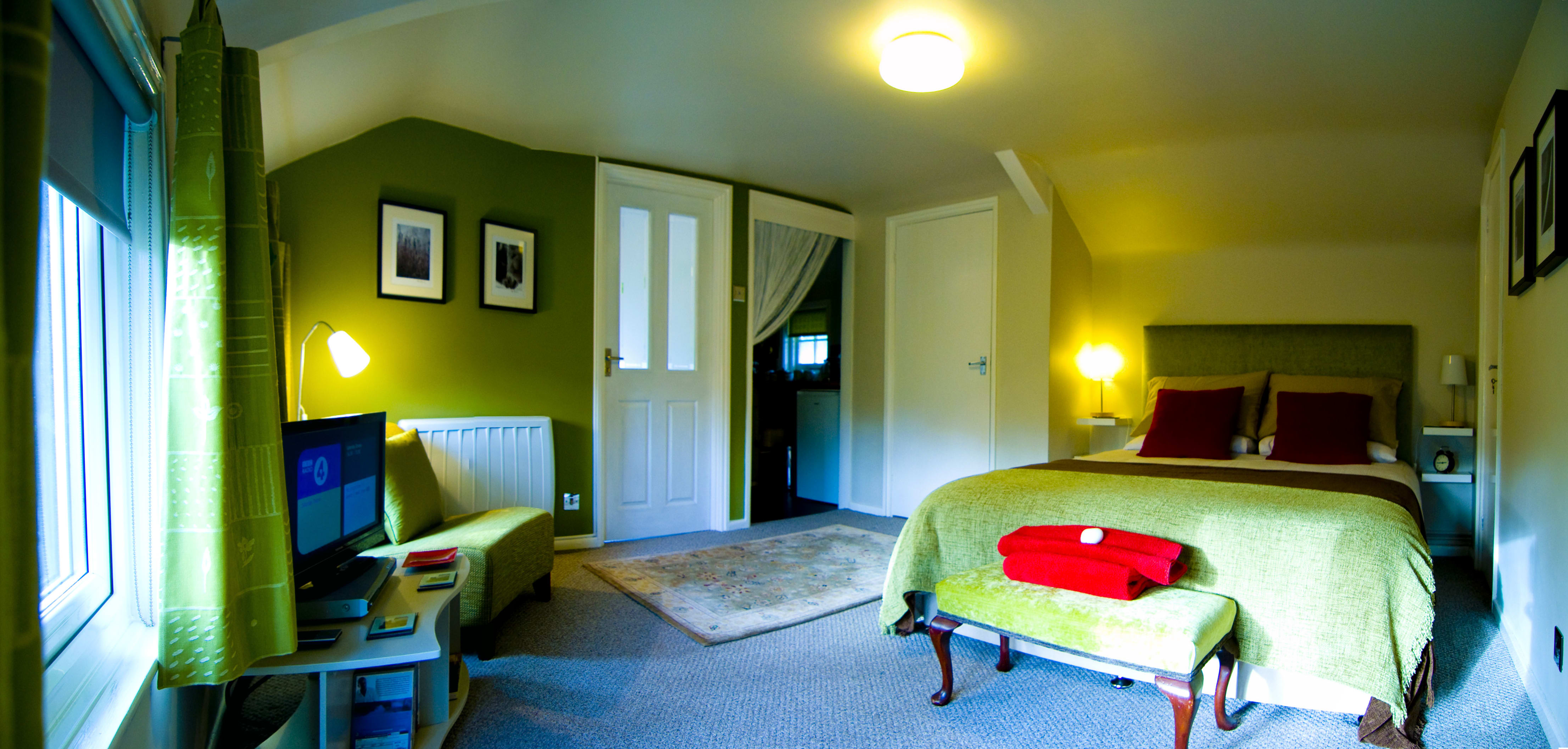 Contemporary Self-contained room