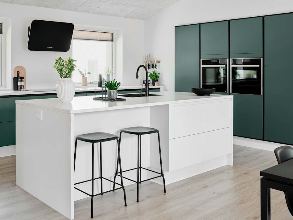 Et hvidt køkken er en tidløs klassiker | HTH