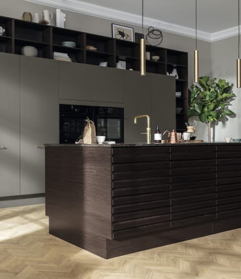 Robust enkelhet i köket med Base i Fenix-laminat | HTH