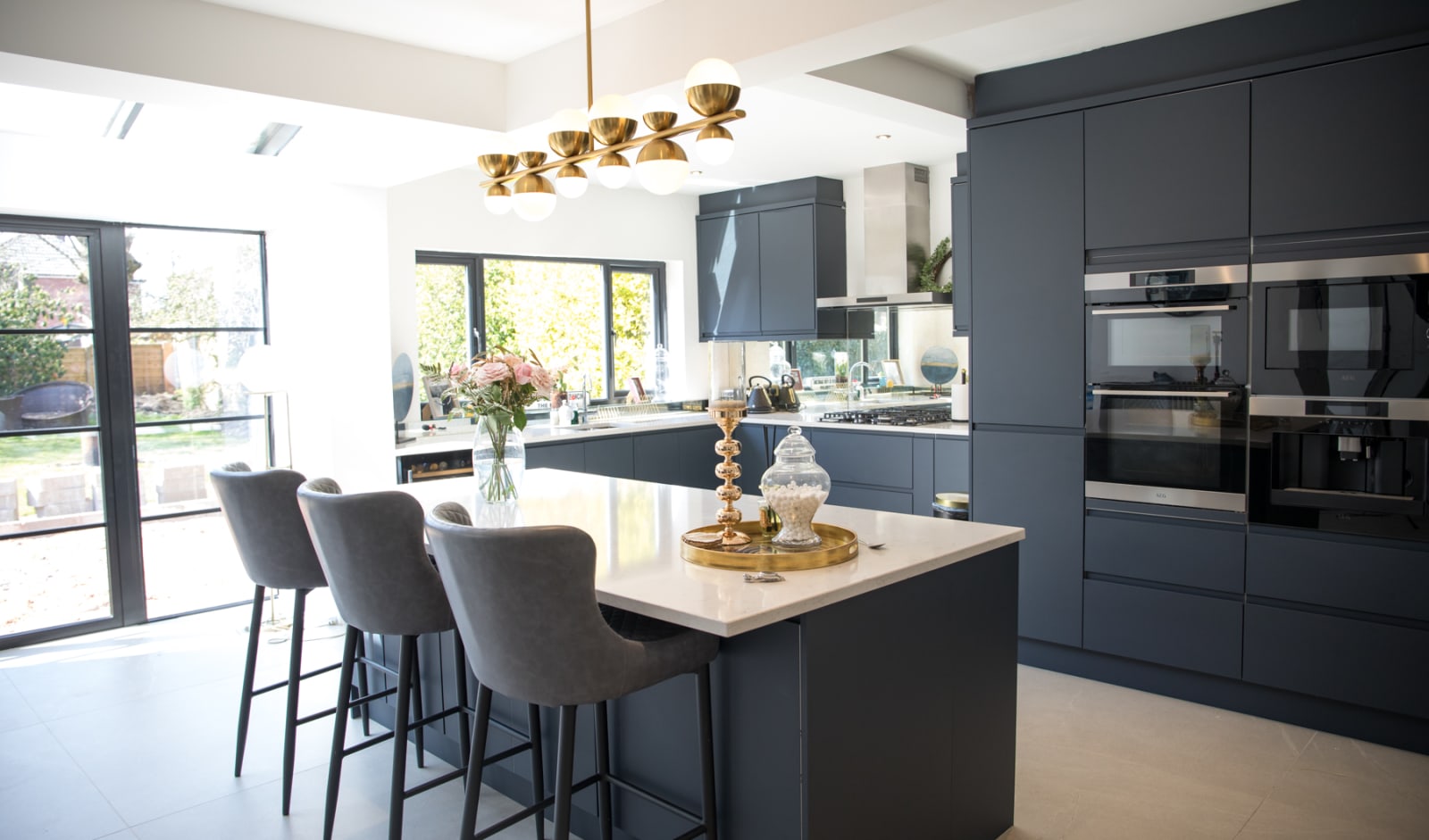 Cath's Modern Masterpiece Kitchen