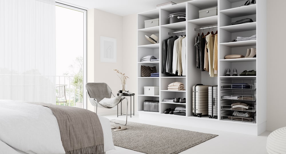Garderobe – Se de gennemførte garderobeløsninger | HTH