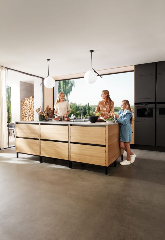 HTH Køkken: Vi er dedikerede til køkken, bad og garderobe | HTH