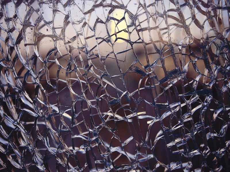 Common Glass Issues: Dealing with Small and Big Cracks - SYD City Glass ...