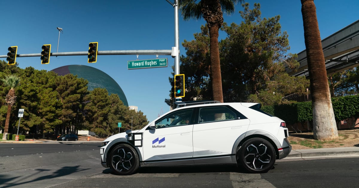 Driverless Cars in Las Vegas - City Cast Las Vegas