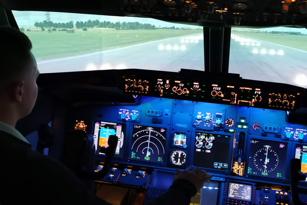 Commercial Pilot Training | Top level commercial & private aircraft ...