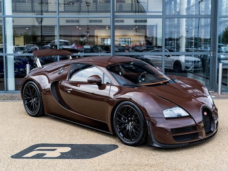 BUGATTI - Wedding & Prom Limousines for Hire