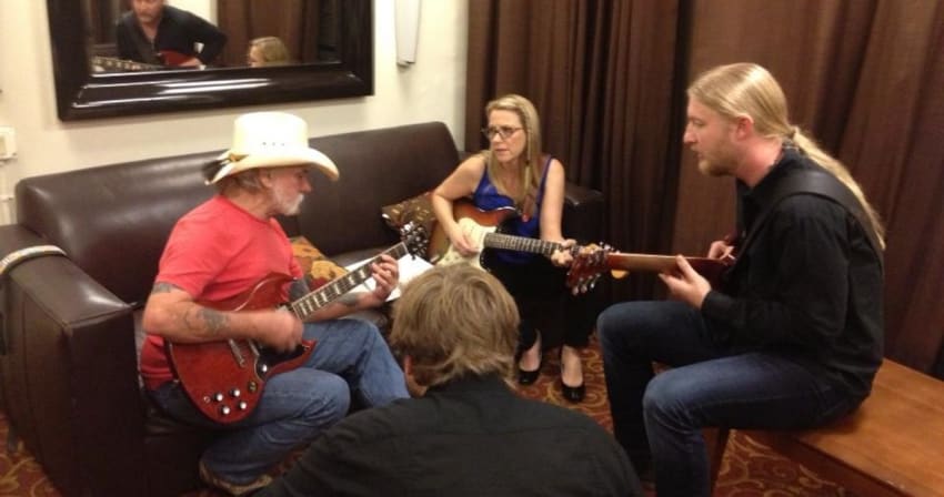 Dickey Betts Talks Allman Brothers Band, Retirement & More In New Interview Dickey Betts Talks Allman Brothers Band, Retirement & More In New Interview