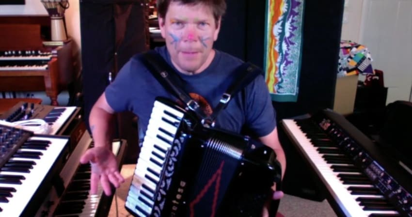 The String Cheese Incident’s Kyle Hollingsworth Talks ‘Missin’ Me’ The String Cheese Incident’s Kyle Hollingsworth Talks ‘Missin’ Me’