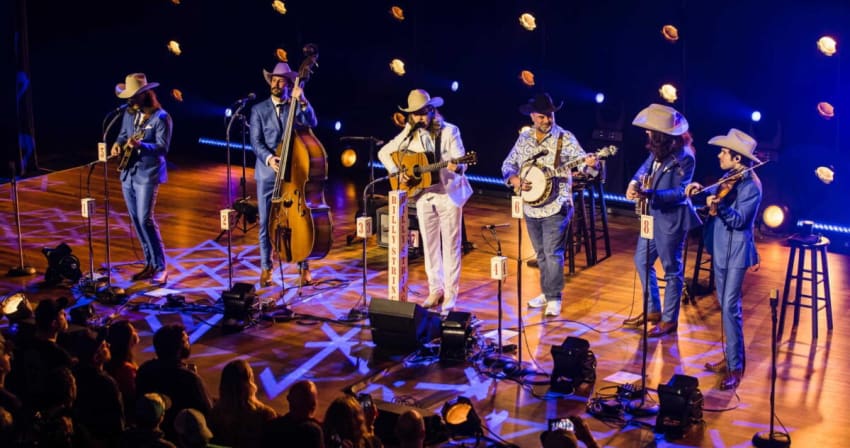 Billy Strings Sticks To Traditional Bluegrass Format For All-Cover Concert At The Ryman