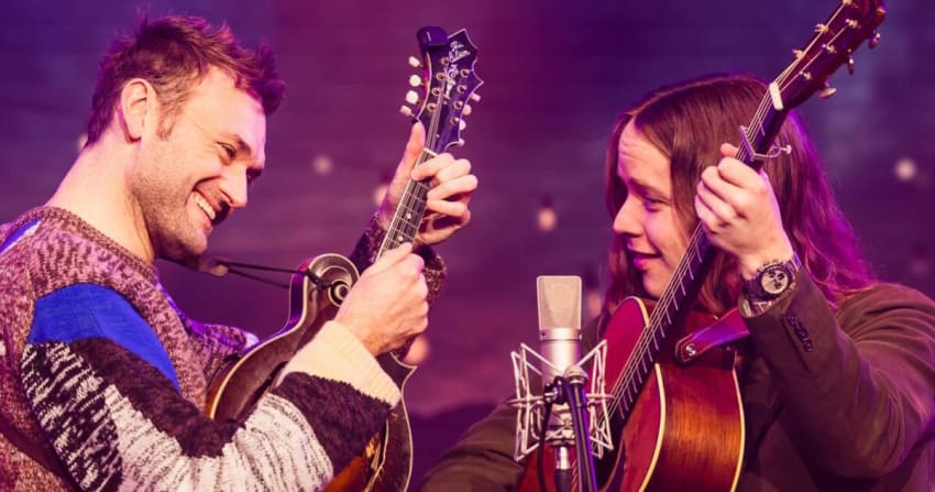 Watch Billy Strings & Chris Thile Breathe New Life Into Traditional Songs On 'CBS Saturday Morning'