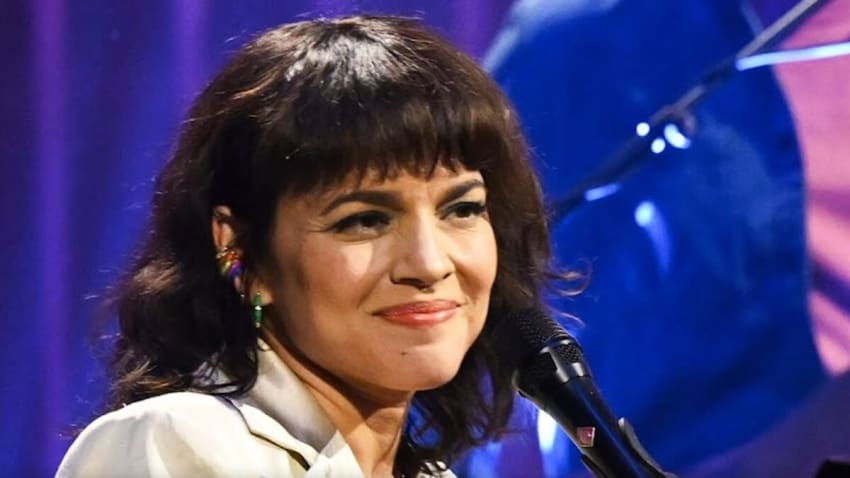 Norah Jones Brings Dreamy ‘visions Cut To Colbert
