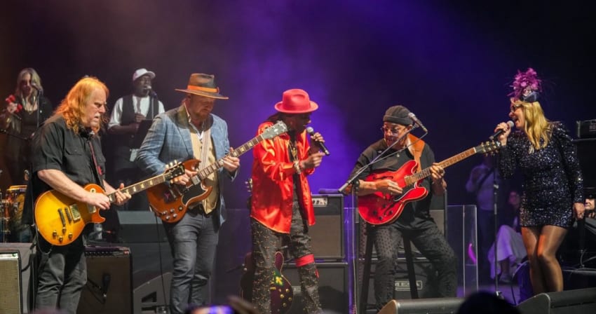 Susan Tedeschi, Derek Trucks, Warren Haynes & Oteil Burbridge Link Up ...