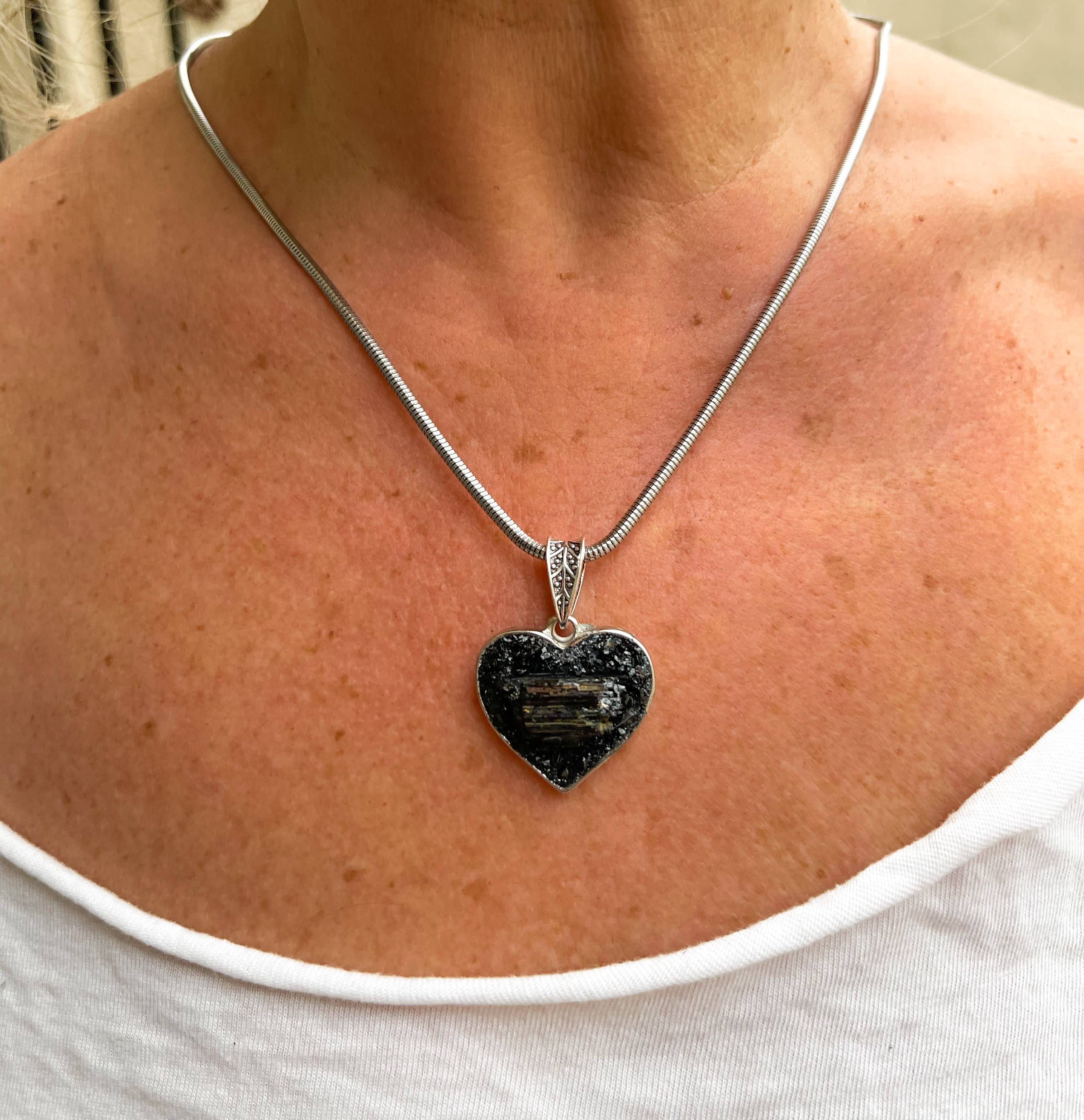 Collar corazón Turmalina Negra | Almas Fortalecidas