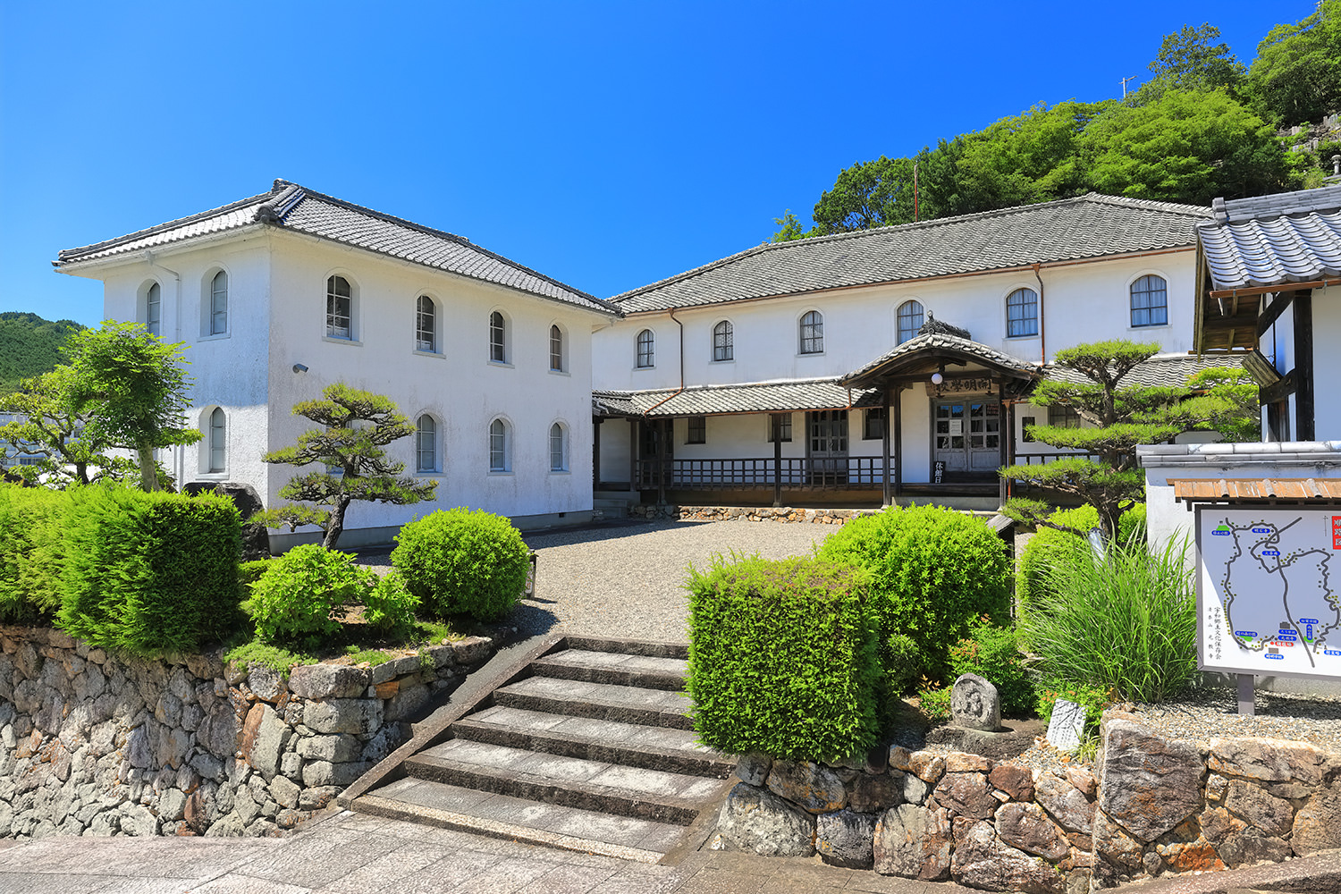 Kaimei School | Things to Do | Visit Ehime Japan