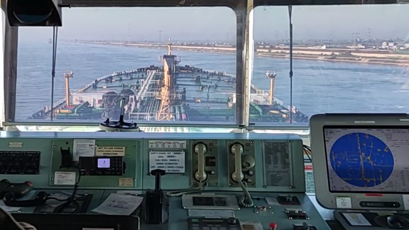 Ship Master and Pilot Relationship on the Bridge