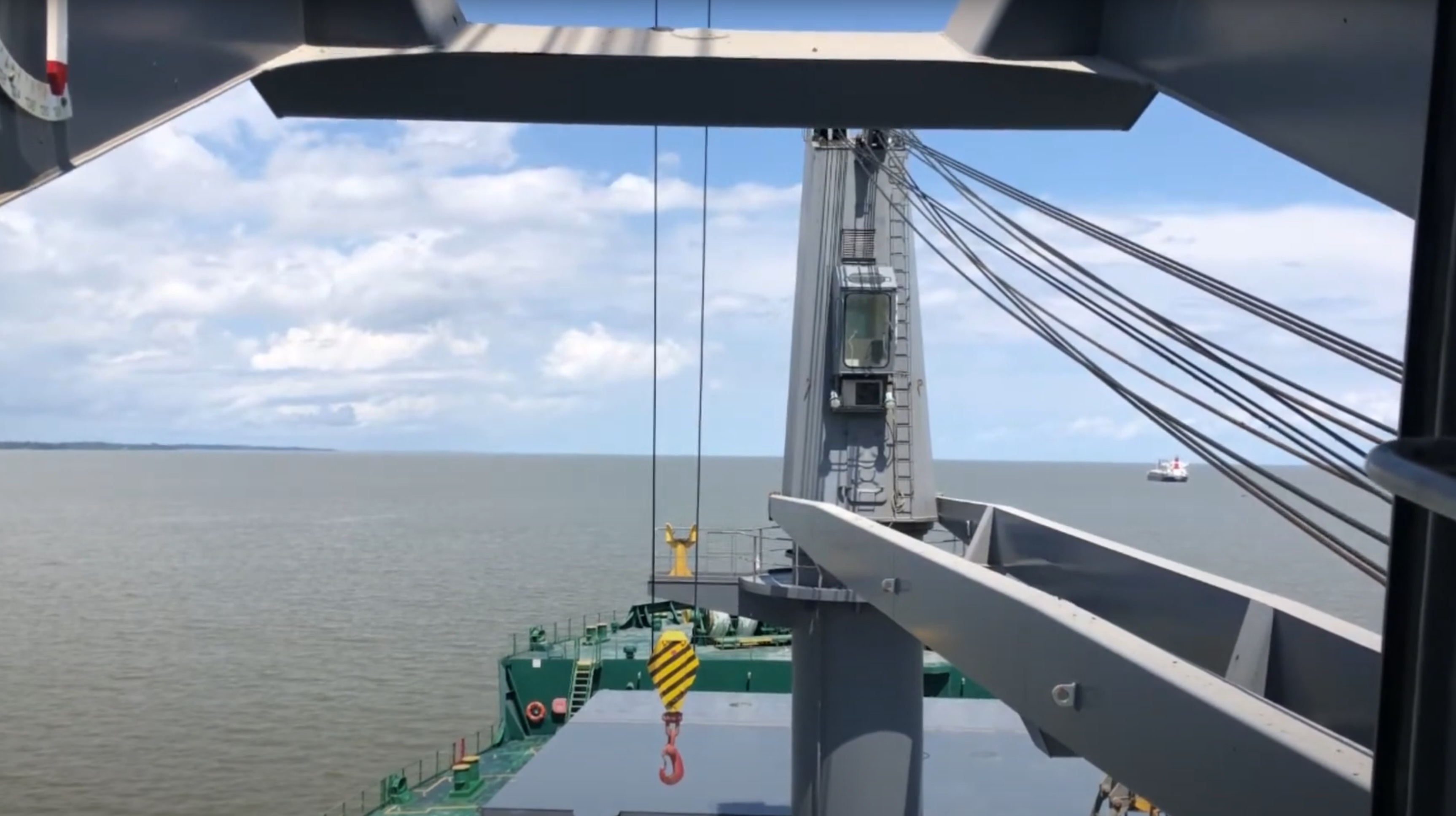 Safe Crane Operations and Risk Assessment Onboard Ships