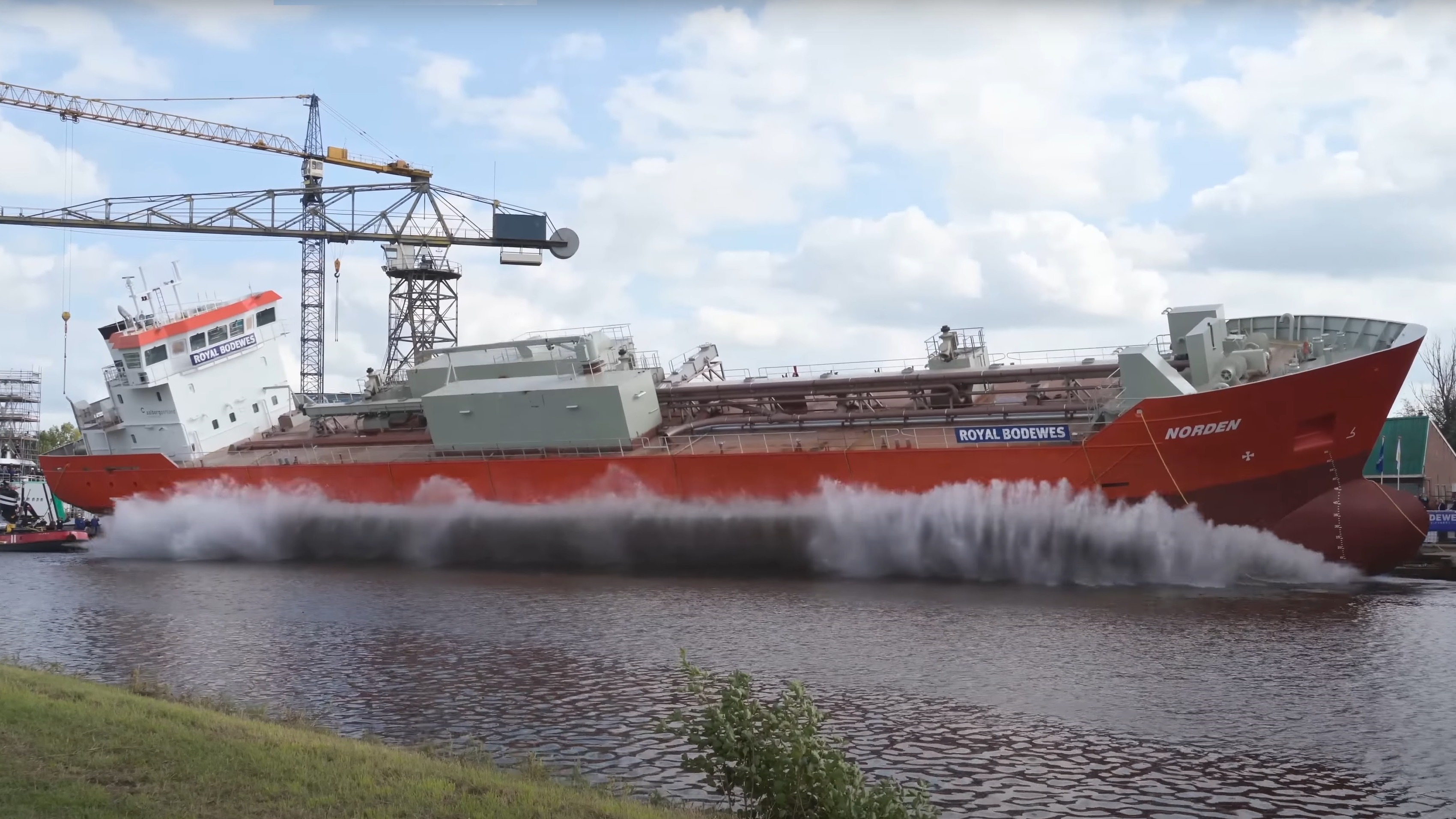 Wärtsilä Powers World Largest Methanol-Ready Cement Carrier