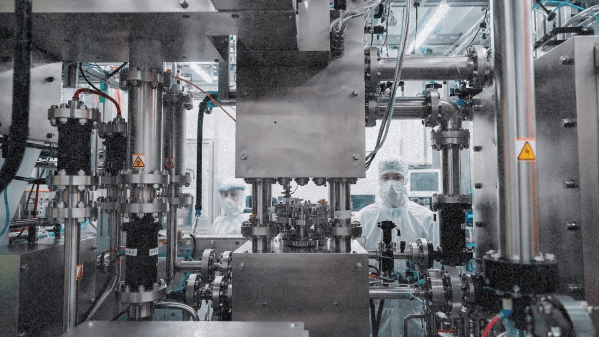 China Built a Prototype EUV Machine in Shenzhen. It Can't Make Chips ...