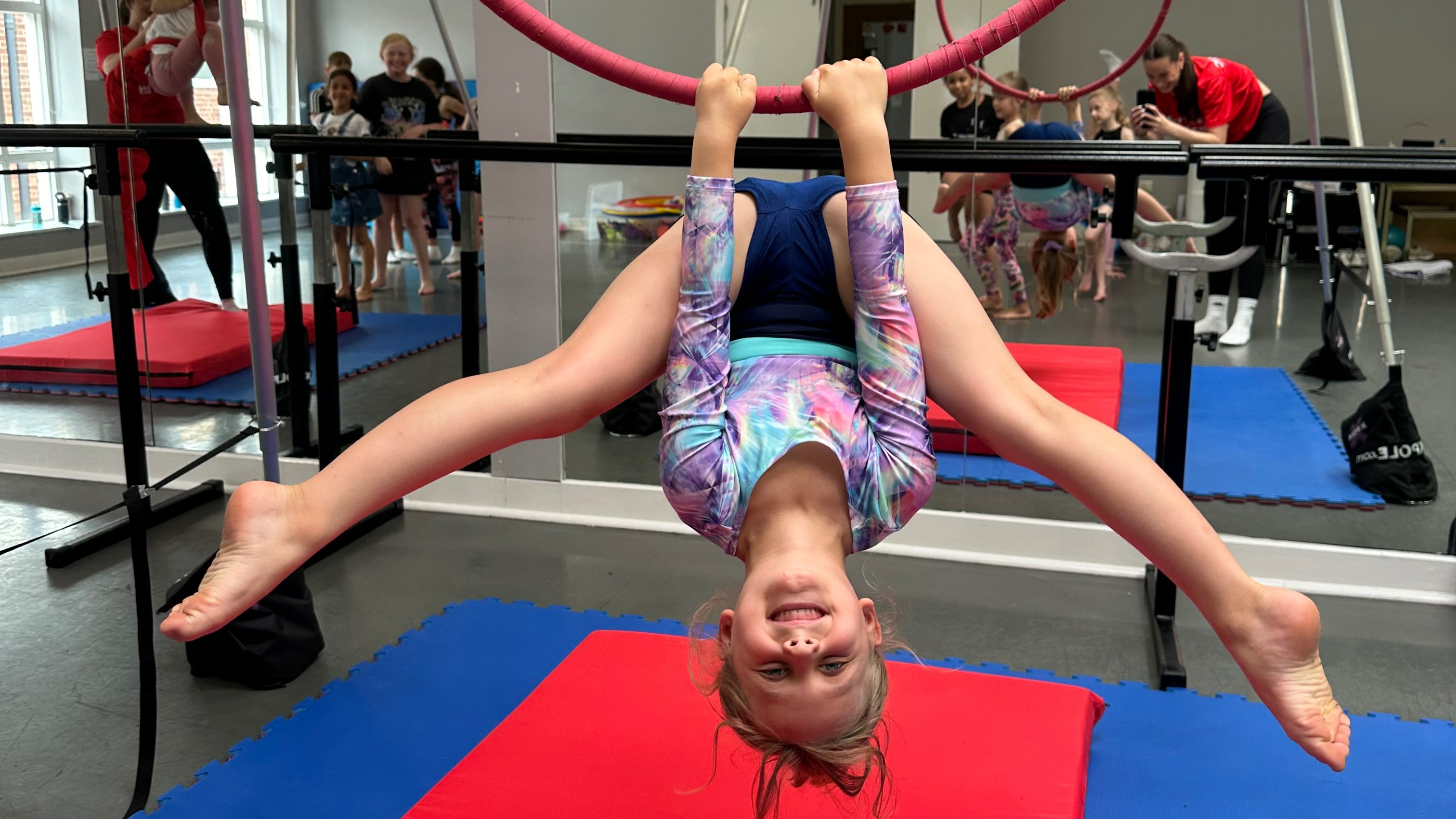 Showtime Circus Studios | Pebble