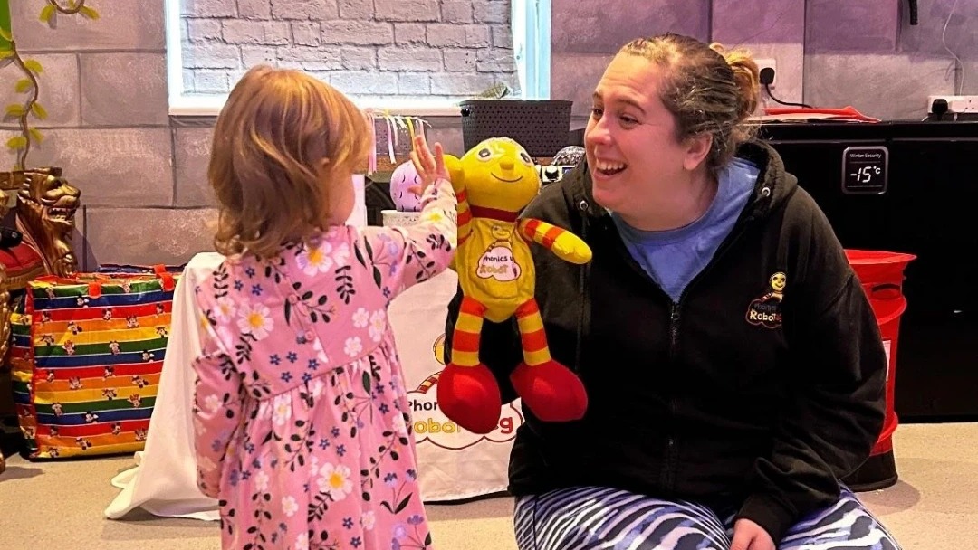 Preschool - Phonics with Robot Reg - Easingwold | Pebble