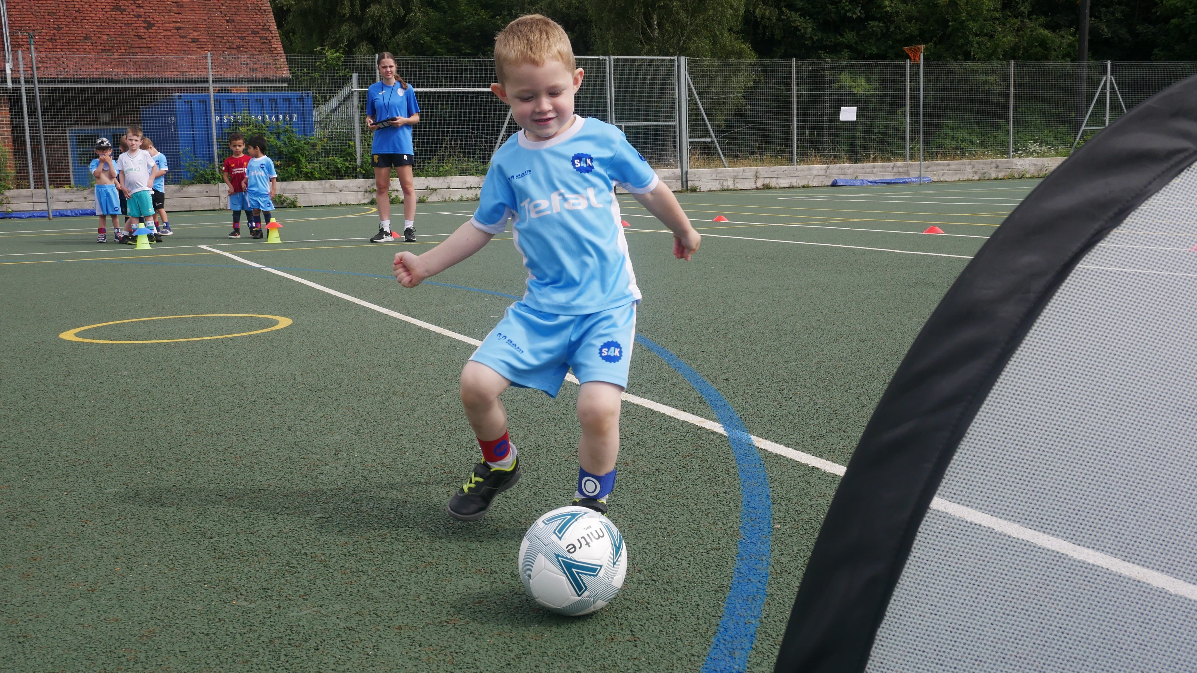 S4K Kickers (Fullbrook) - 3 to 4.5 years | Pebble