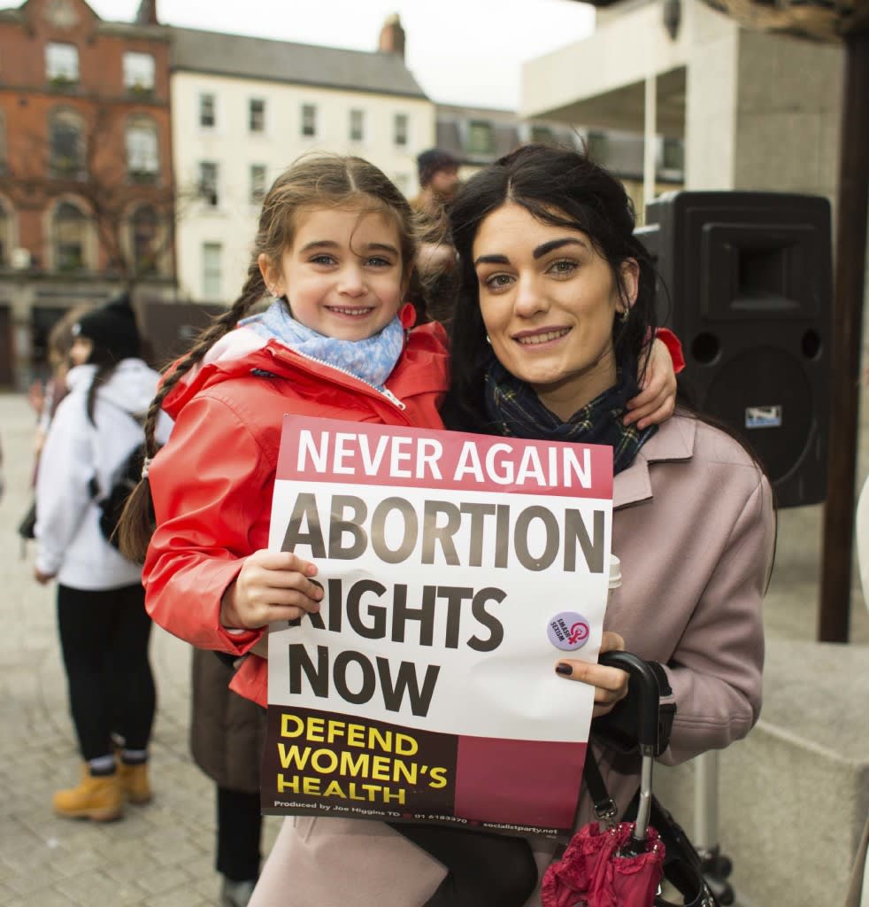 42 Years After Roe, the Fight for Reproductive Rights Continues Here ...