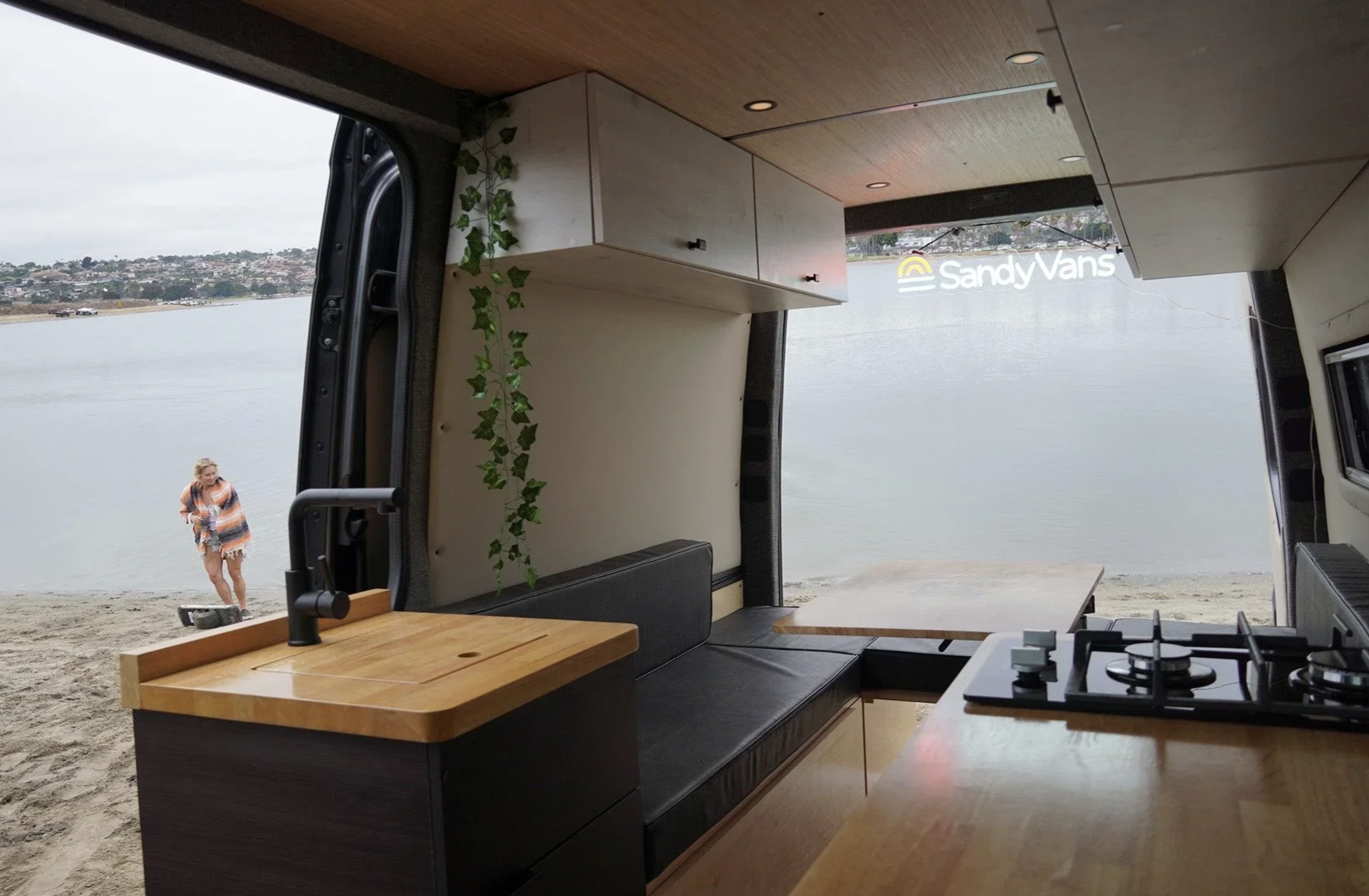 Road Roamer – Camper Vans & DIY Favorites
