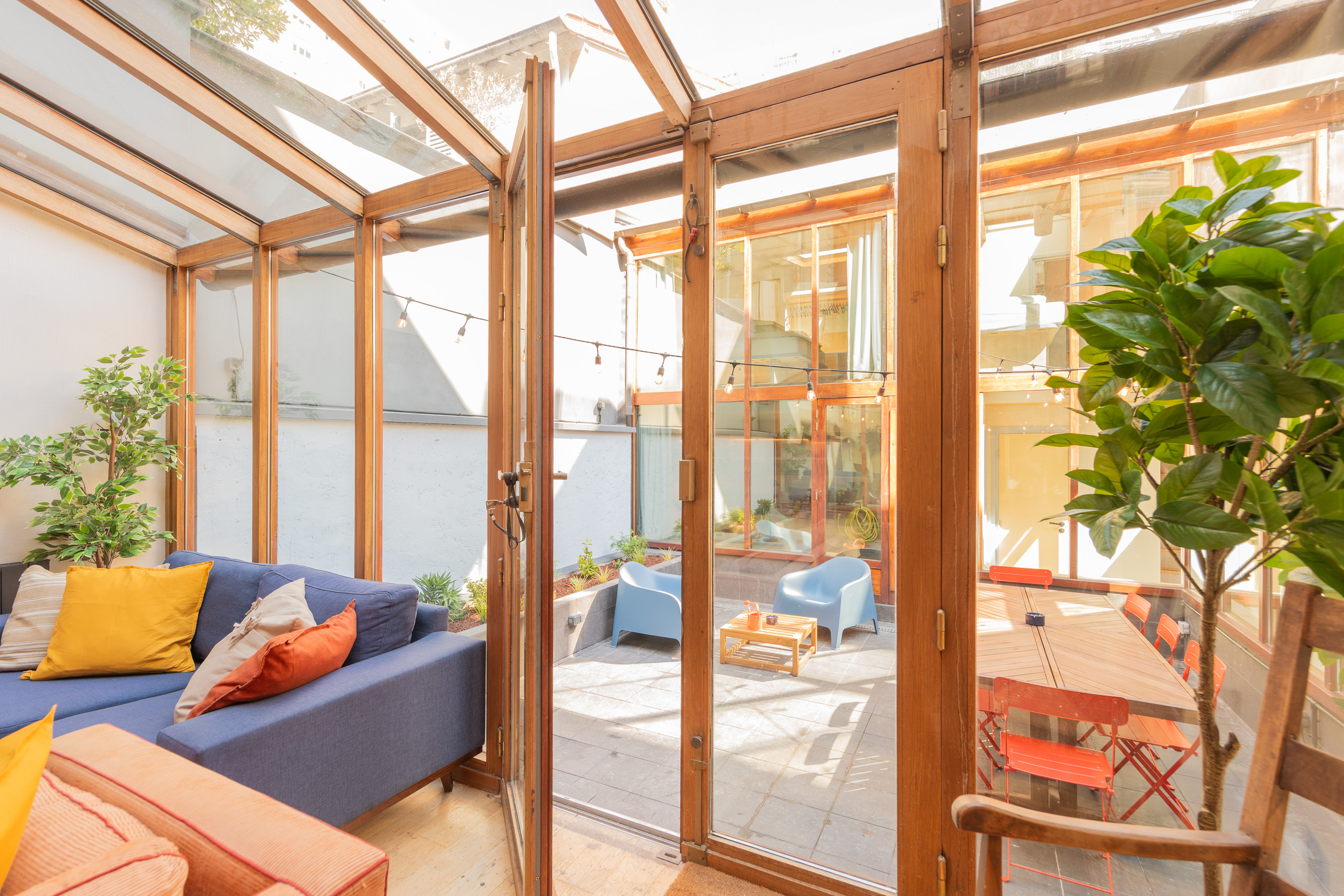 A beautiful shared house in Paris with a stunning view - Cohabs ...