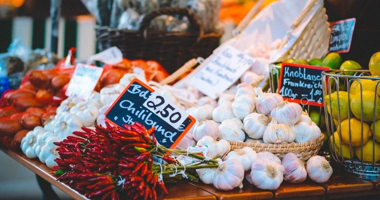 How to Eat Organic Without Overspending | The Guide