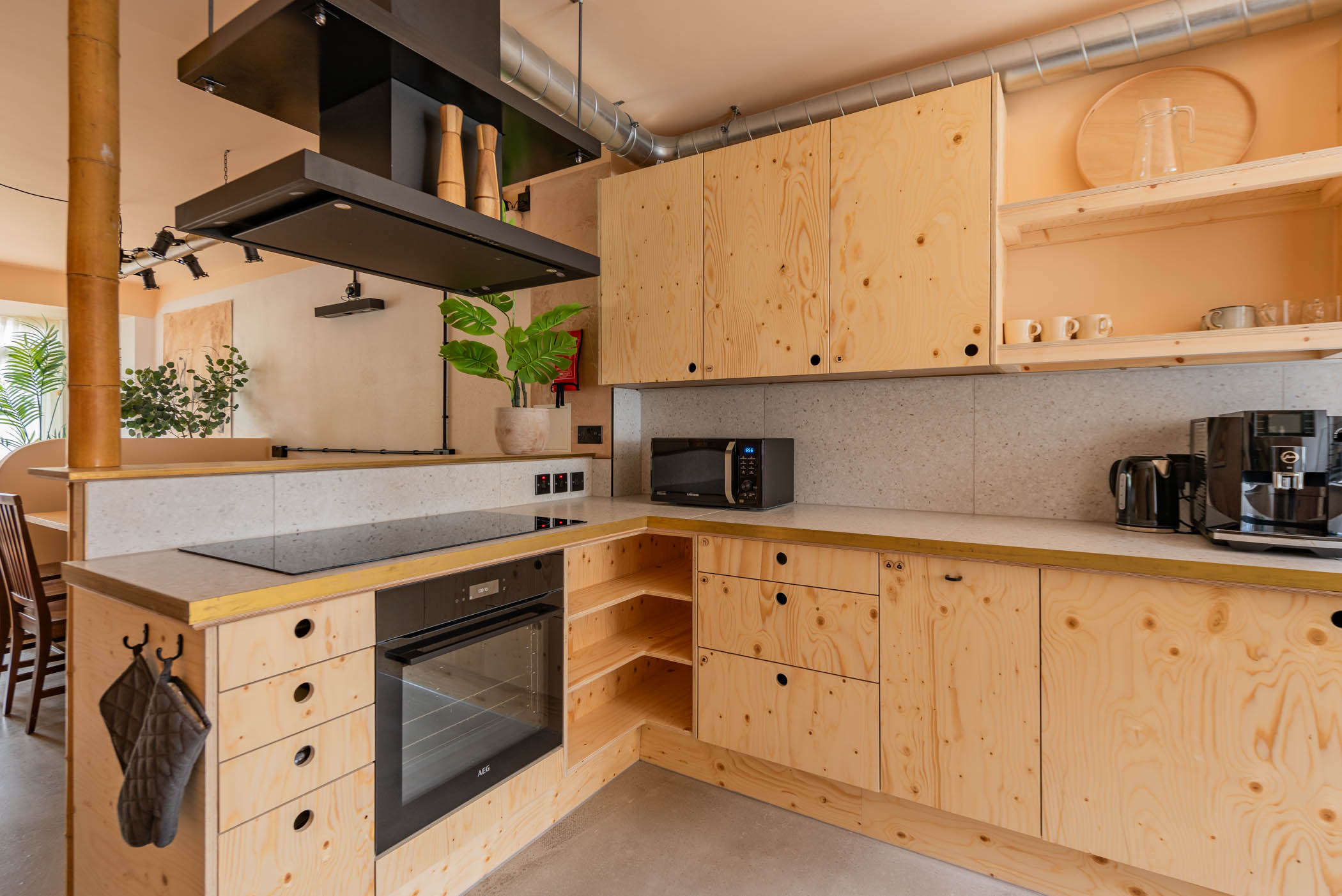 New house in London - Cohabs™ Elephant 27