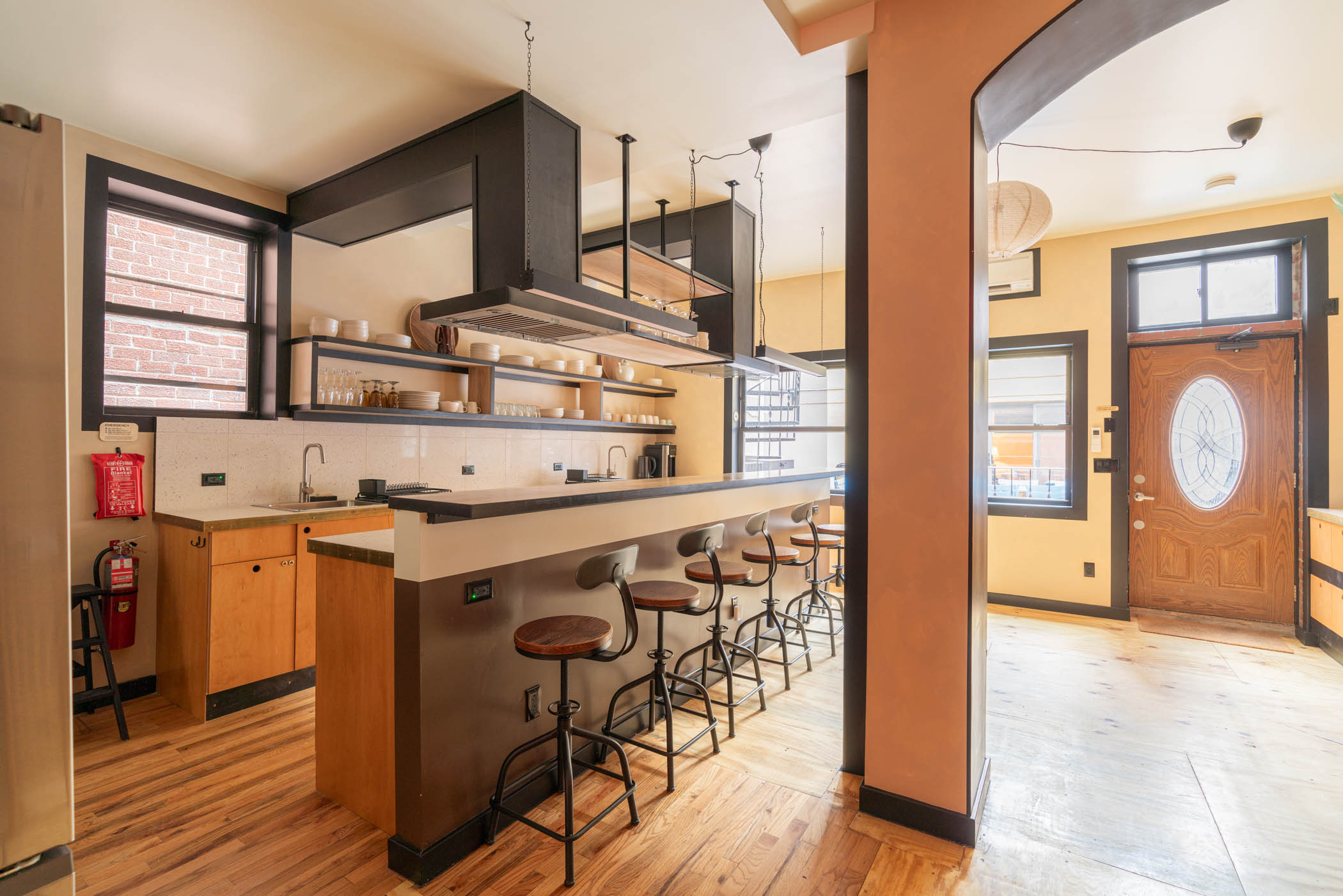 Community living in NYC's trendy neighborhood - Cohabs Bushwick 321