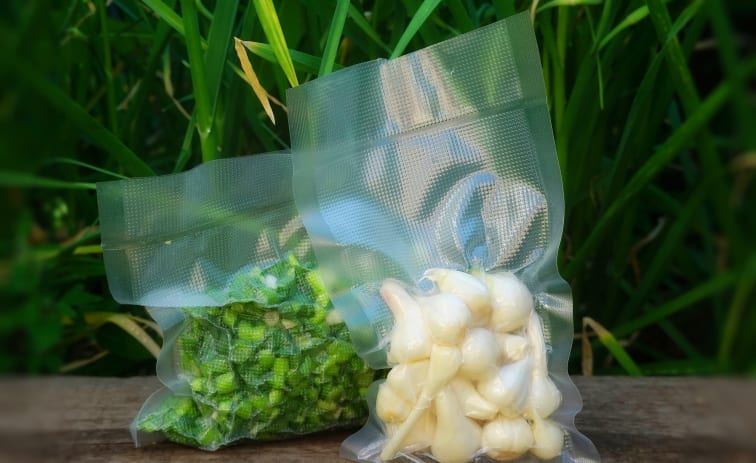 Vacuum packing fruit and vegetables | Henkelman