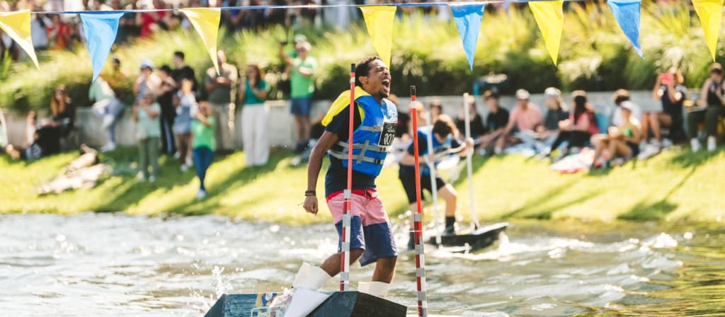It’s a miracle! Architecture students tread water without getting wet ...