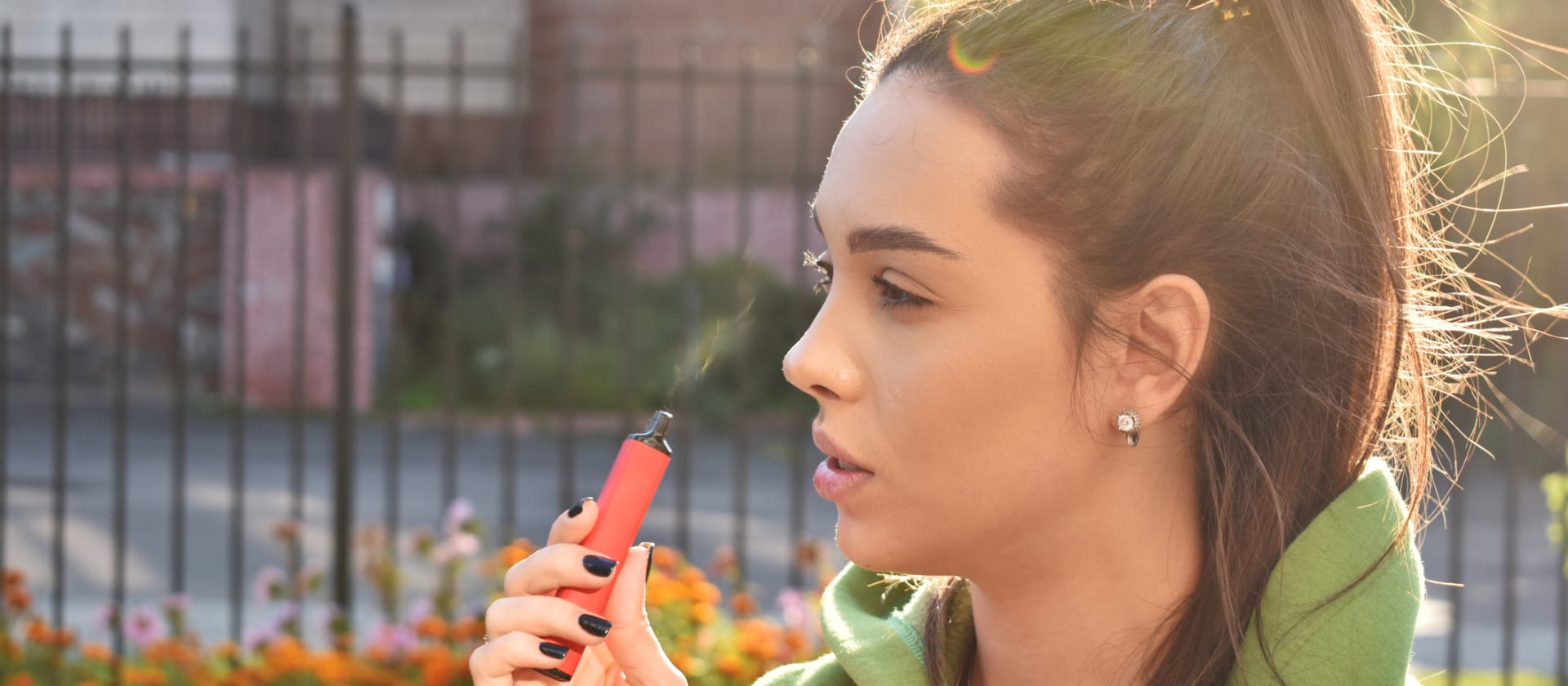 Teen vaping crisis: Q&A with a substance use expert | FIU News ...