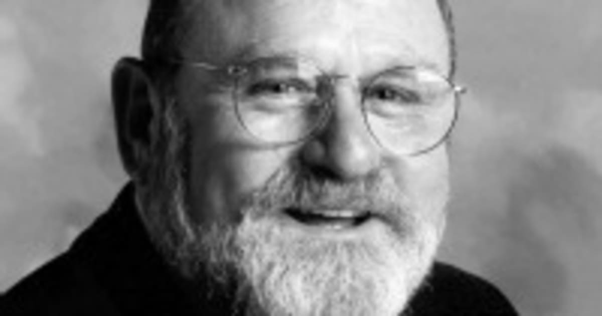 Employees build the FIU community through giving back | FIU Magazine ...