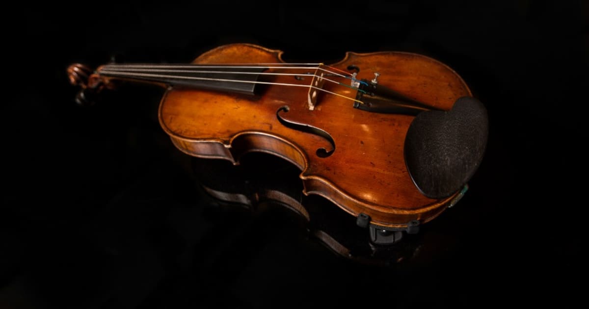 The Exile Violin | FIU Magazine - Florida International University