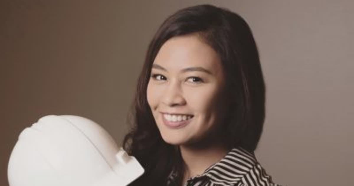 Alumni return to campus to share insights with current students | FIU ...