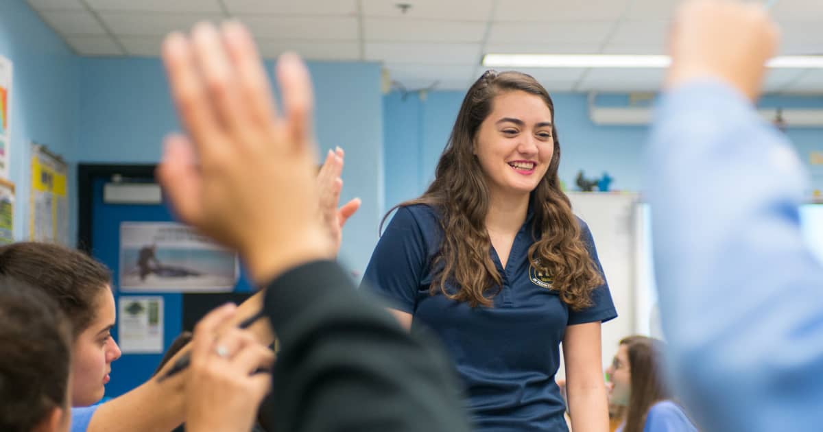 Interest in science classes is contagious | FIU News - Florida ...