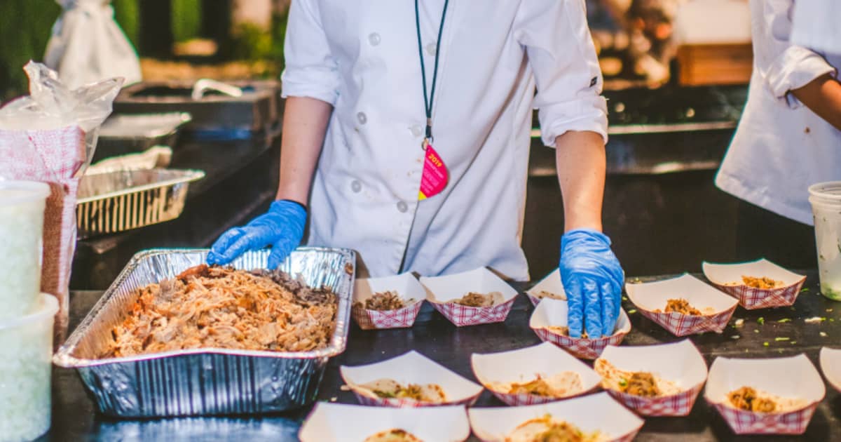 5 compelling reasons you should volunteer at SOBEWFF® | FIU News ... 5 compelling reasons you should volunteer at SOBEWFF® | FIU News ...