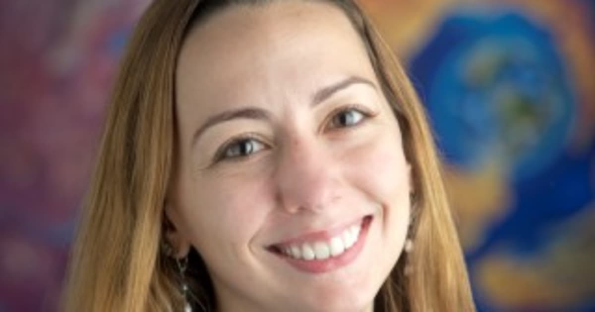 Alumna credits her FIU journey for her success in space exploration ...