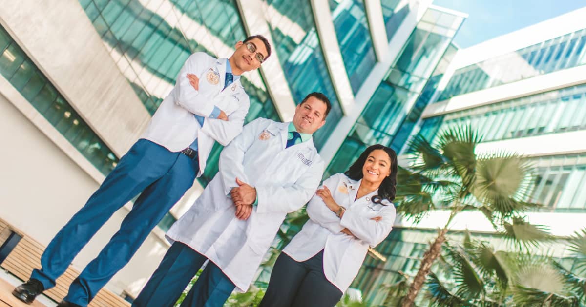 Medical students head into the research lab | FIU Magazine - Florida ...