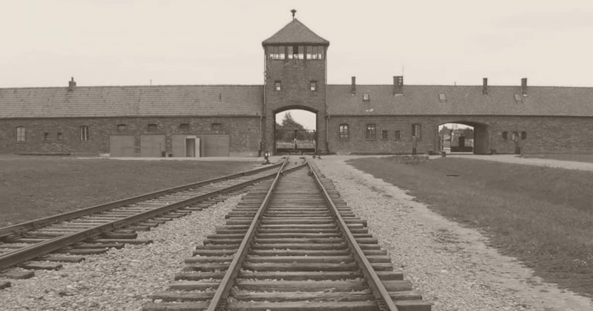 Never Forget: today we remember the 75th anniversary of the liberation ...