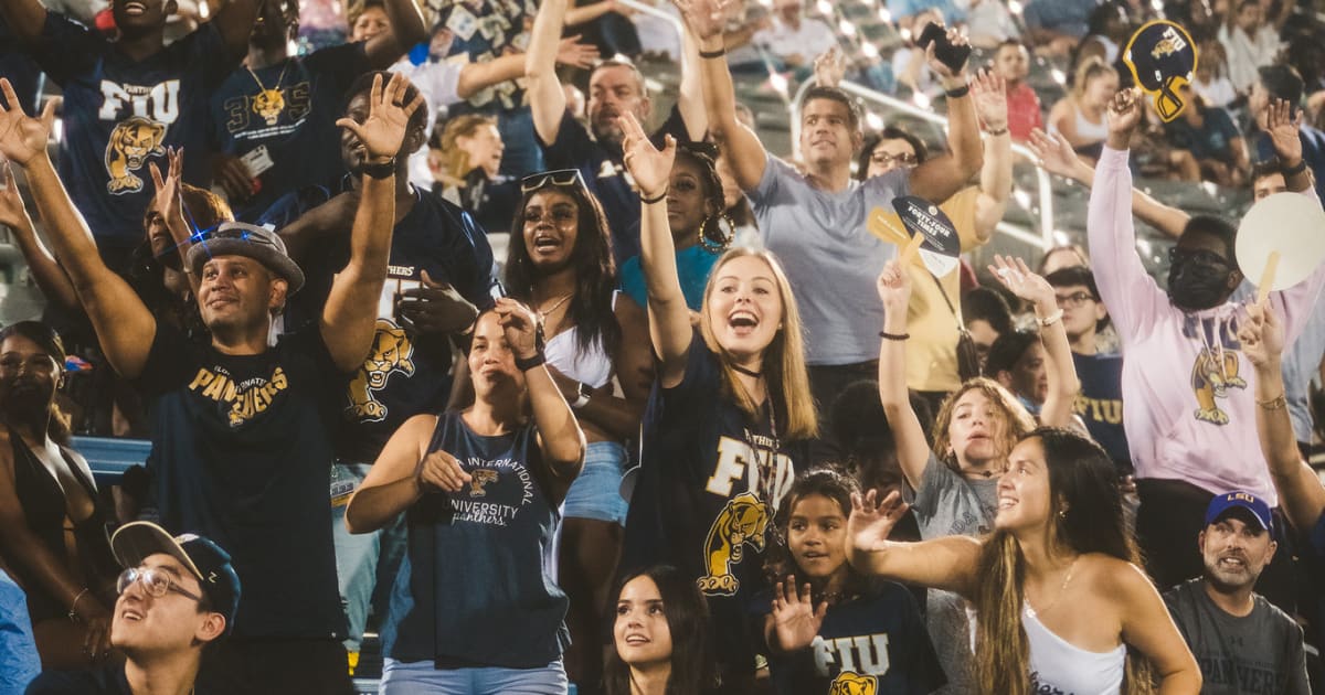 School spirit soars at Homecoming football festivities | FIU News ...