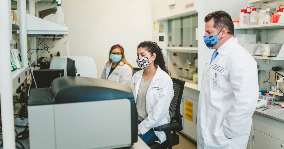 TGIF lab provides rich student training ground | FIU Magazine - Florida ...
