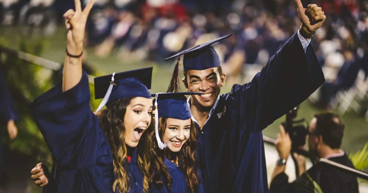 7 ways to stay connected with FIU after graduation | FIU News - Florida ...