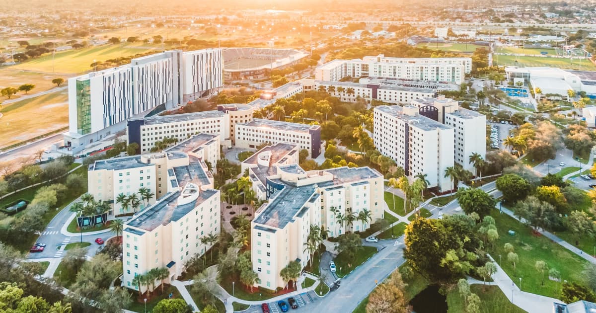 Ten ways FIU sets the bar | FIU Magazine - Florida International University