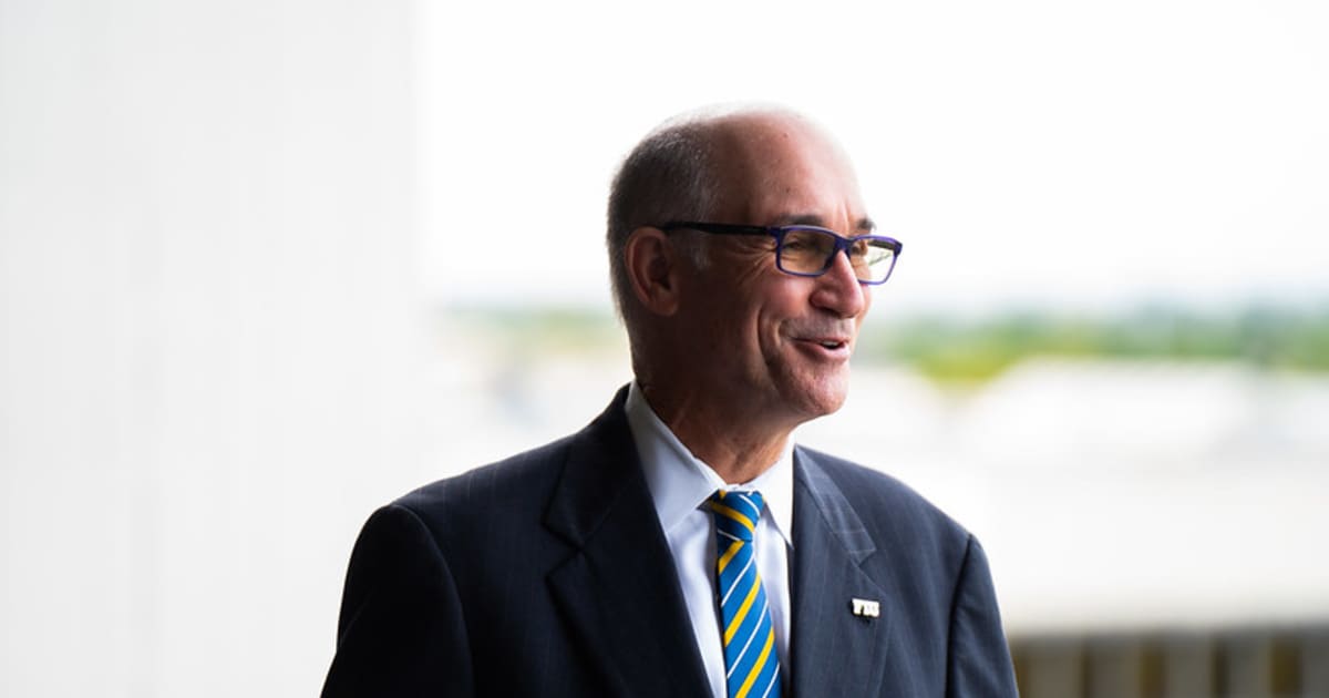 Interim President Kenneth A. Jessell: 'Welcome to Fall 2022 at FIU ...