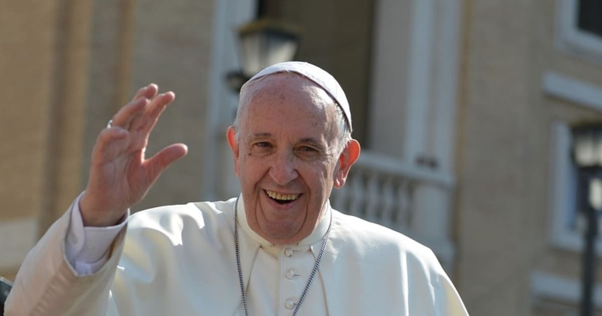 Spanish professor translates historic interview with Pope Francis | FIU ...